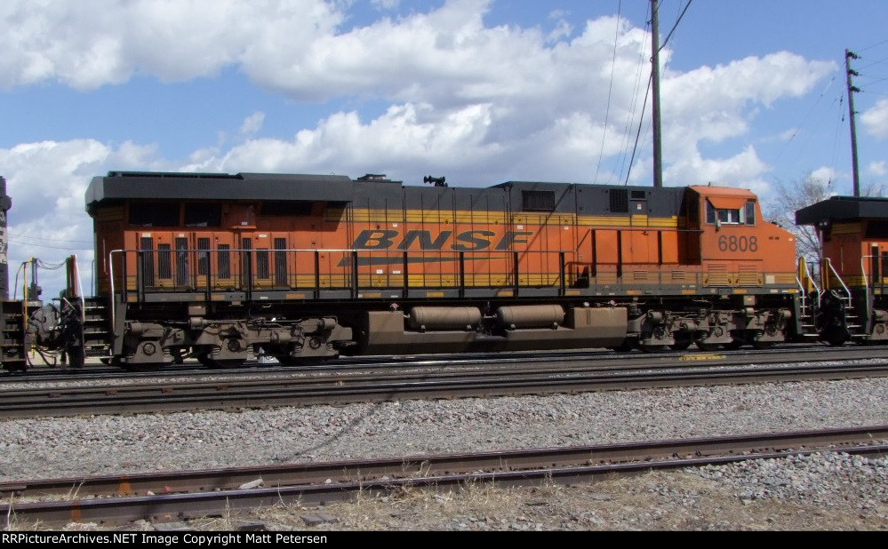 BNSF 6808